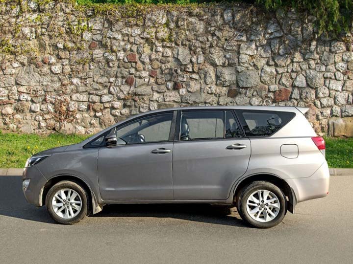 Buy Used 2016 Toyota Innova Crysta 2016-2020 2.4 GX Diesel in Delhi